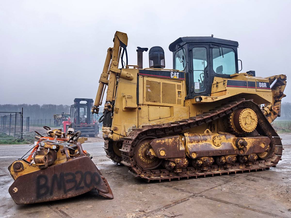 Caterpillar D8R LRC Dozer | Boss Machinery
