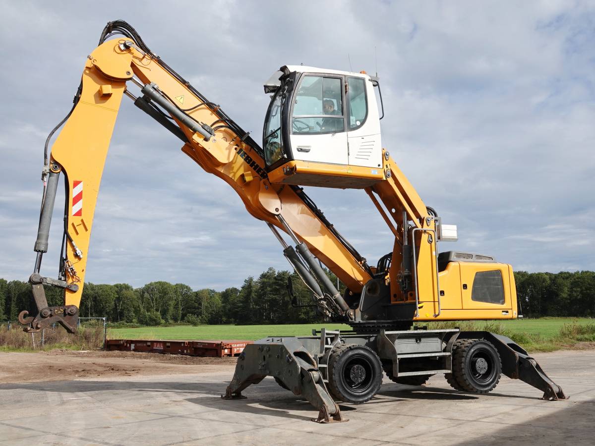 Liebherr LH24M Mobiele graafmachine | Boss Machinery