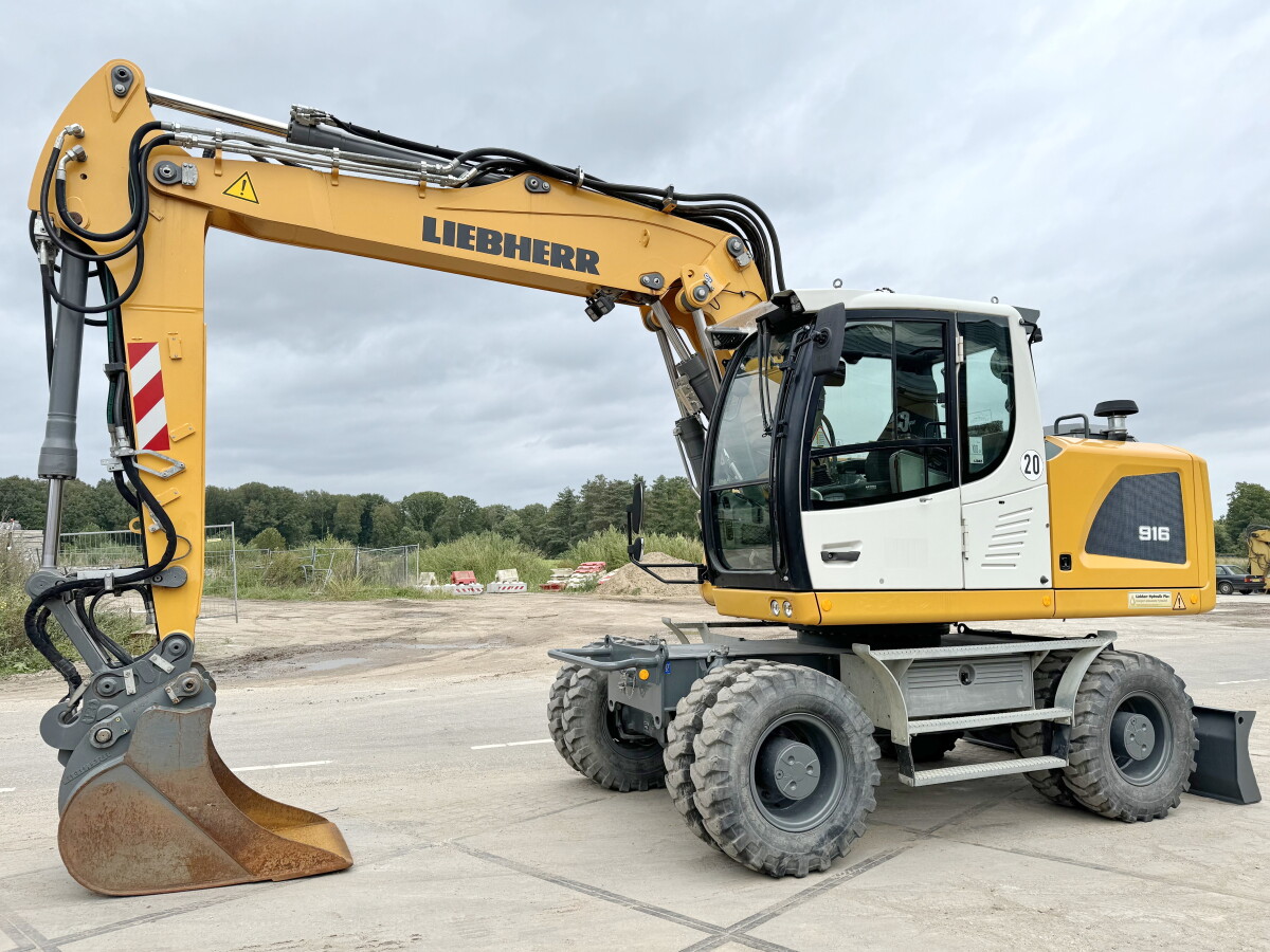Liebherr A916 Litronic - Likufix Mobilbagger | Boss Machinery