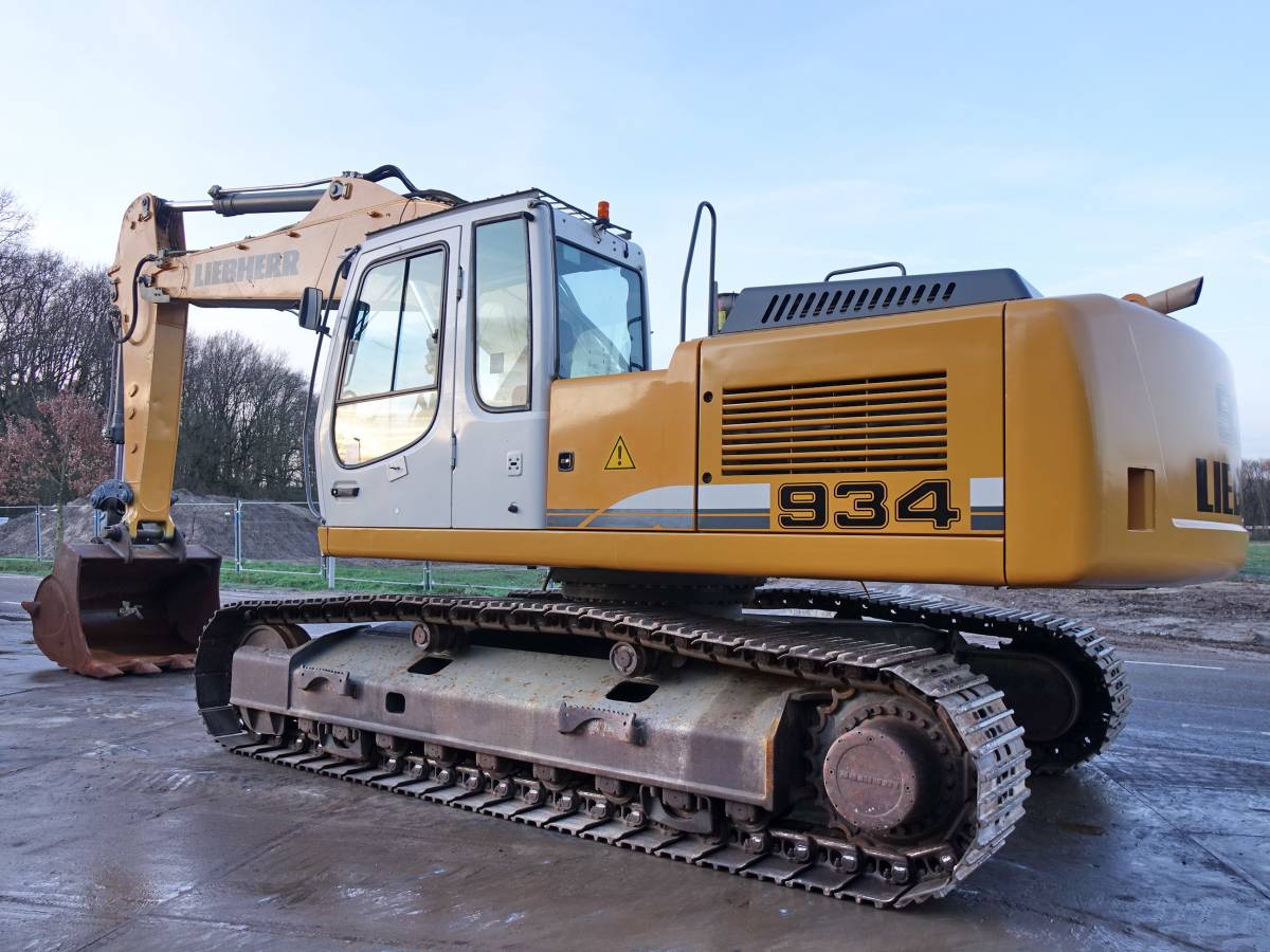 Liebherr R934C Excavator | Boss Machinery