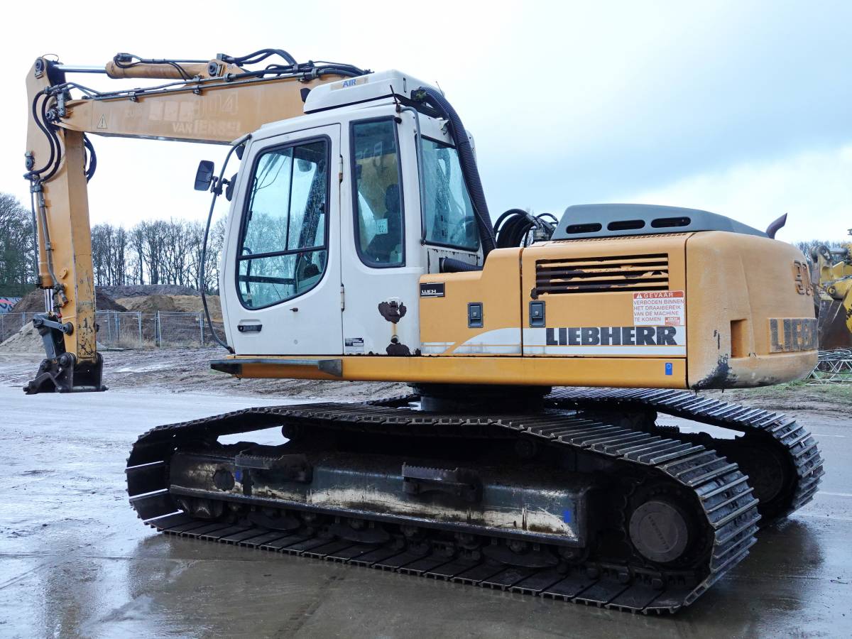 Liebherr R904C HDSL Excavator | Boss Machinery