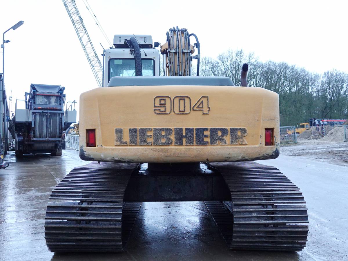 Liebherr R904C HDSL Excavator | Boss Machinery