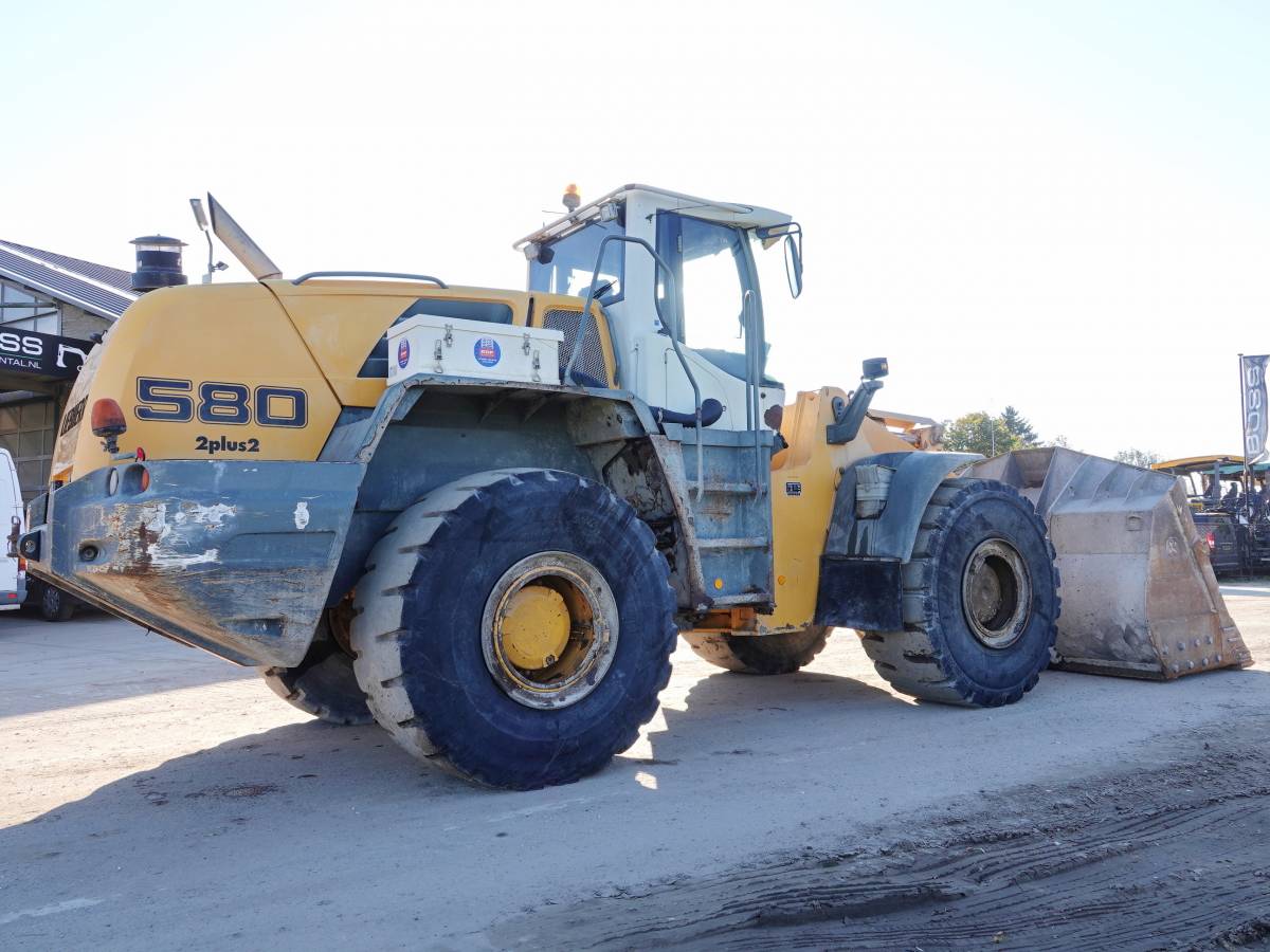 Liebherr L580 2plus2 Wiellader | Boss Machinery