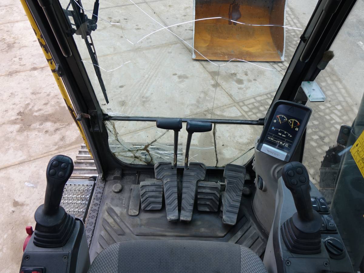 Volvo EC210CL Excavator | Boss Machinery