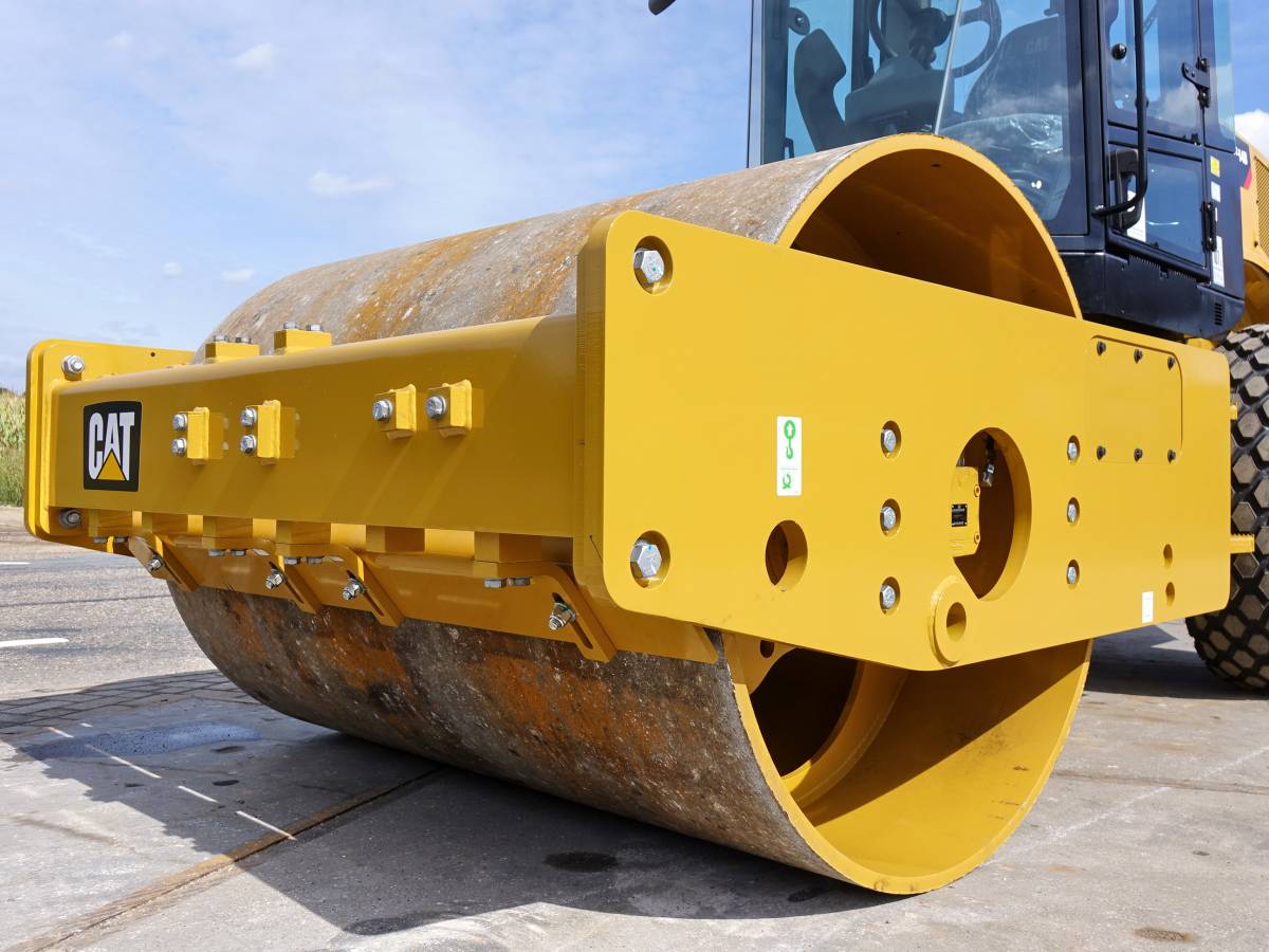 Caterpillar CS44B Roller | Boss Machinery