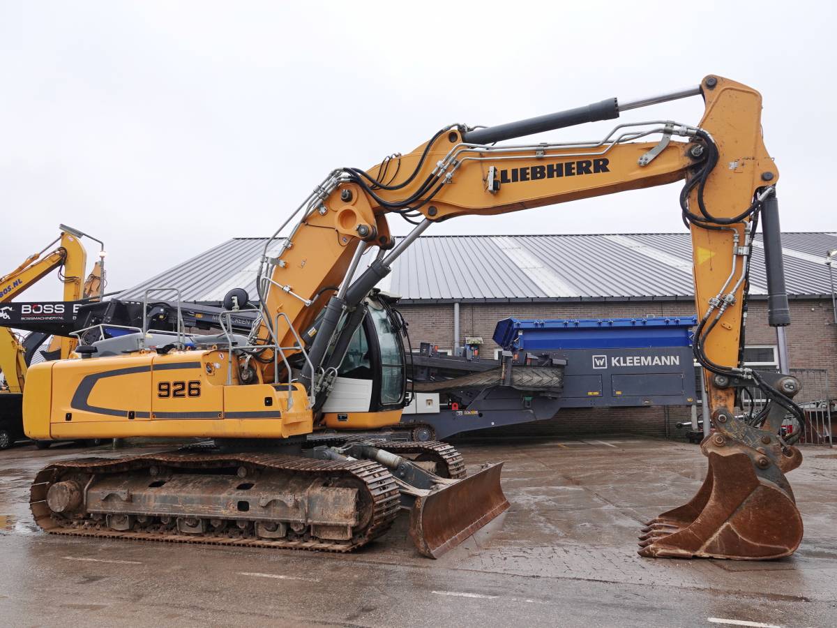 Liebherr R926LC Excavator | Boss Machinery