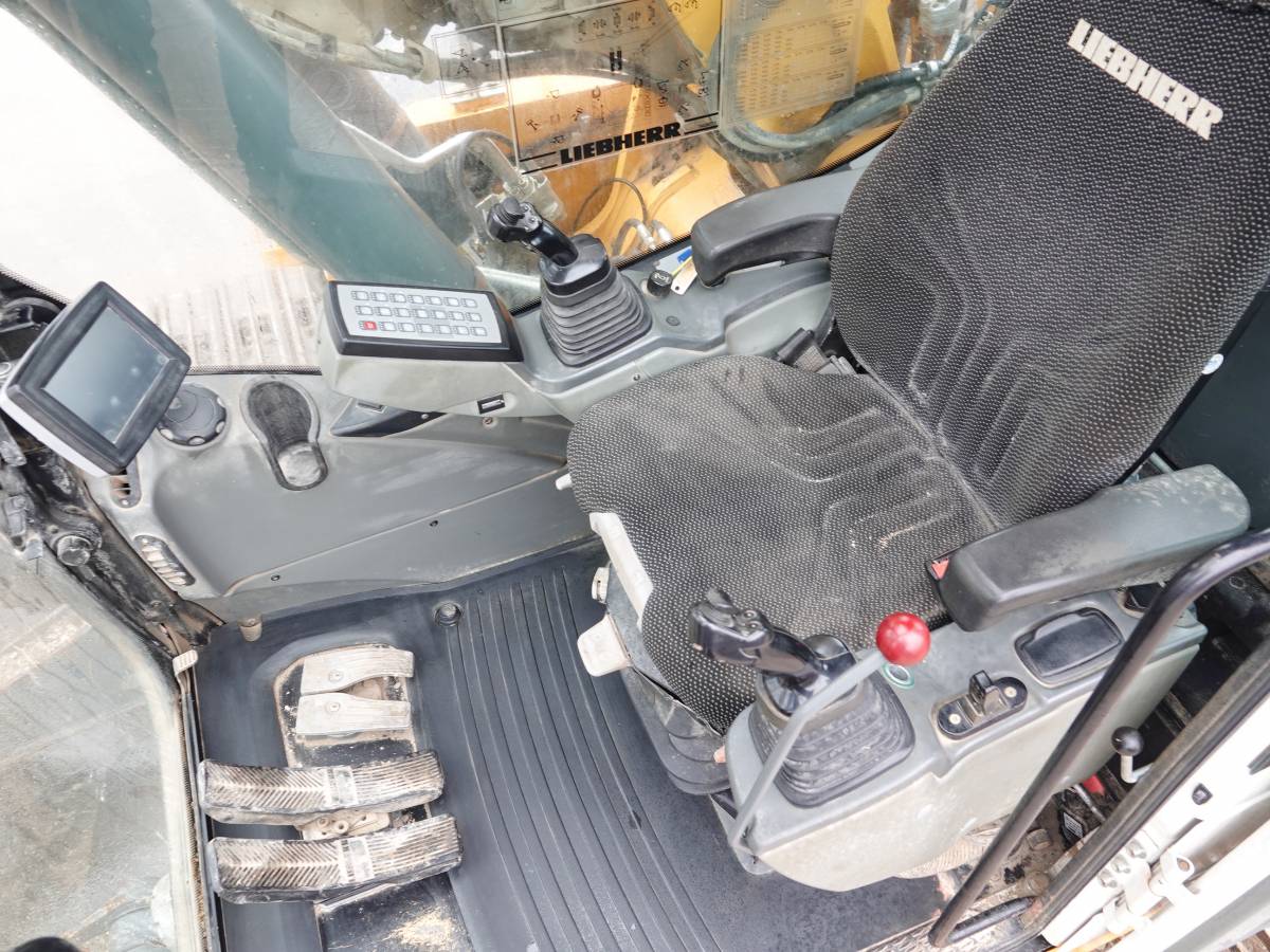 Liebherr R926LC Excavator | Boss Machinery