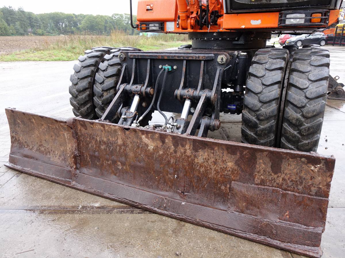 Hitachi EX165W Wheeled Excavator | Boss Machinery