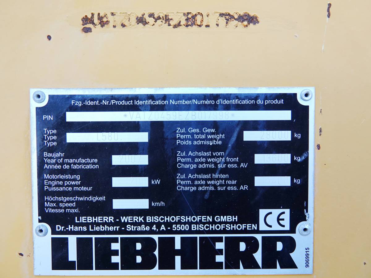 Liebherr L580 2plus2 Wheel Loader | Boss Machinery
