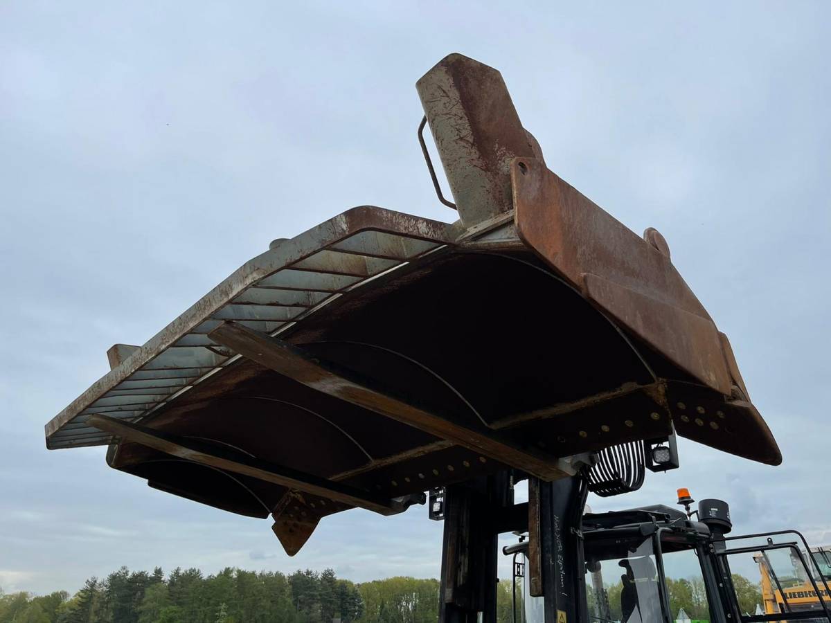 Liebherr PR764 Dozer | Boss Machinery