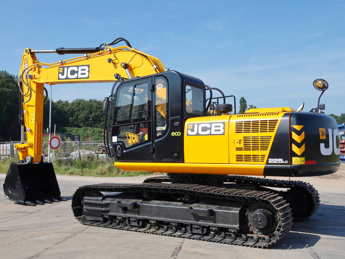 JCB 225LC Excavator | Boss Machinery