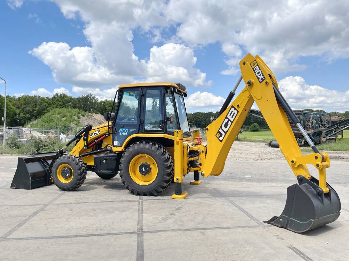 JCB 3DX / 3CX Plus Eco Xpert 4WD Tractopelle | Boss Machinery