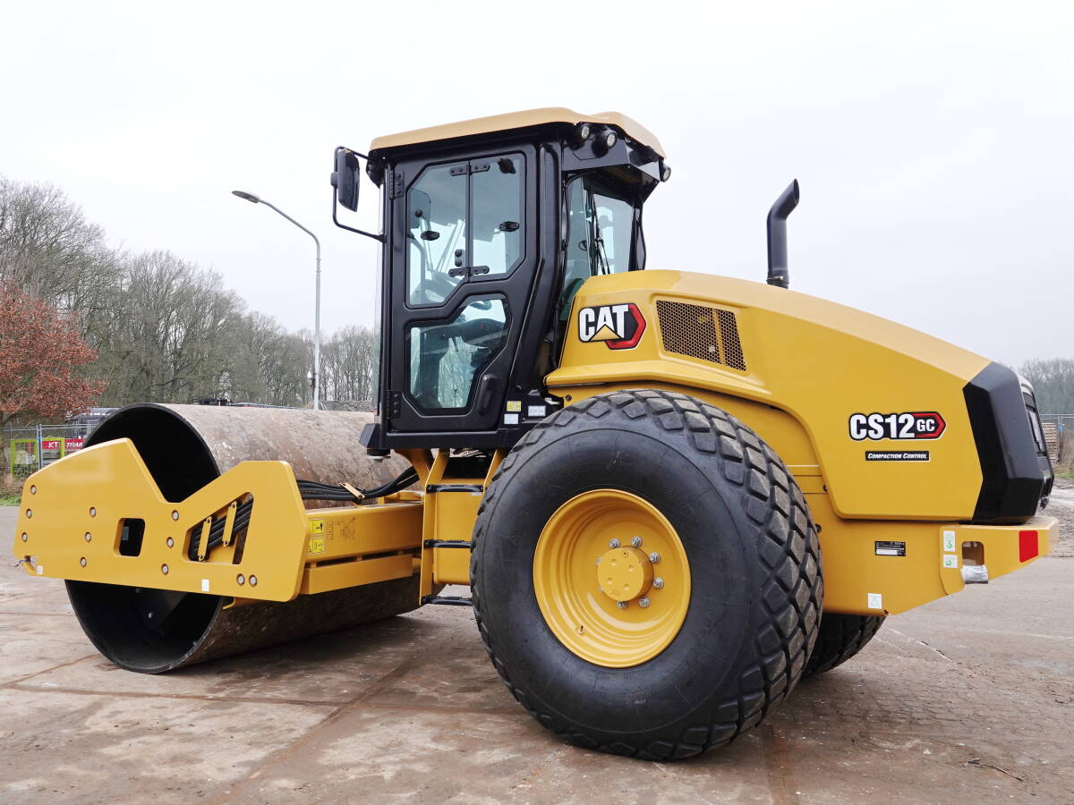 Caterpillar CS12 GC Roller | Boss Machinery