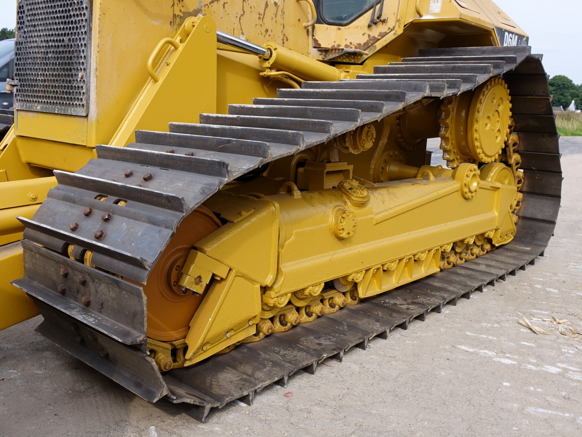 Caterpillar D6M LGP (FULL NEW UNDERCARRIAGE!) Dozer | Boss Machinery