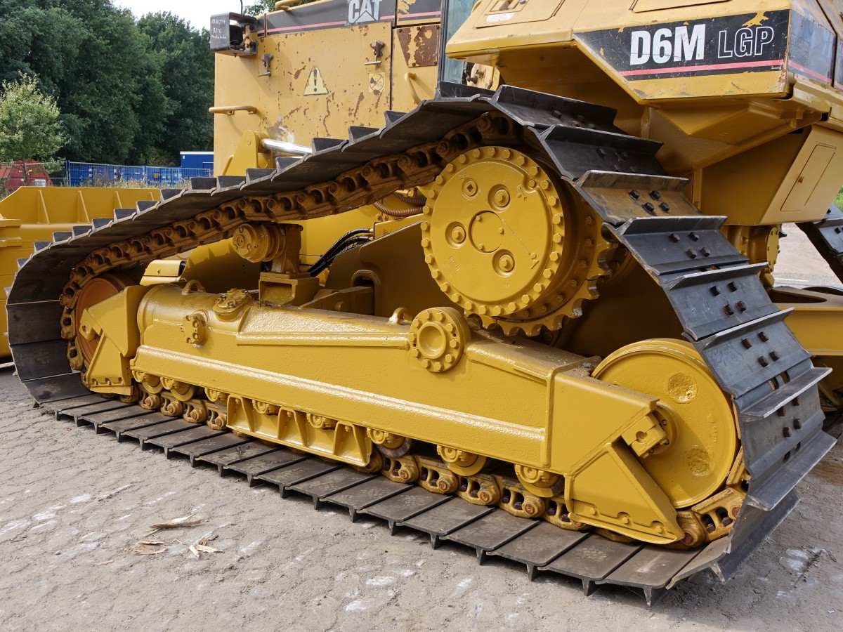 Caterpillar D6M LGP (FULL NEW UNDERCARRIAGE!) Dozer | Boss Machinery