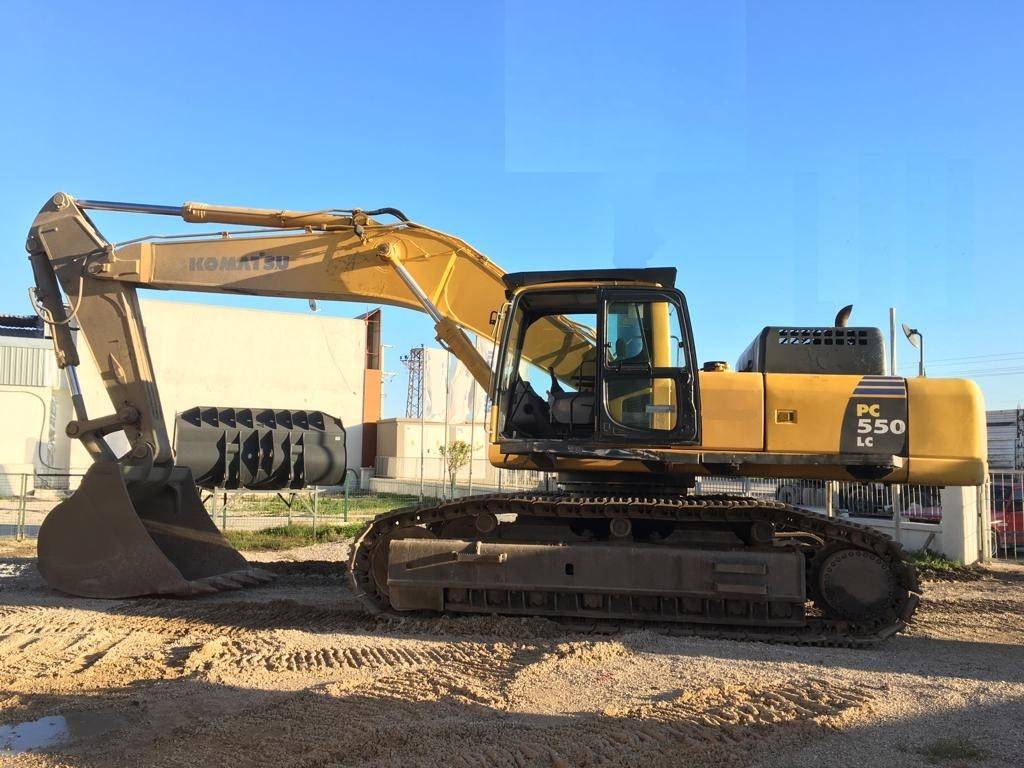 COMING SOON KOMATSU PC550LC-8 Kettenbagger | Boss Machinery