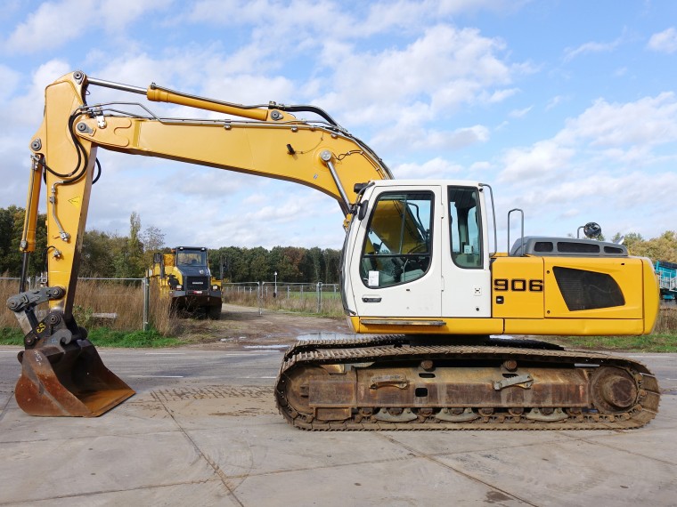 Liebherr R906 LC Litronic Excavator | Boss Machinery