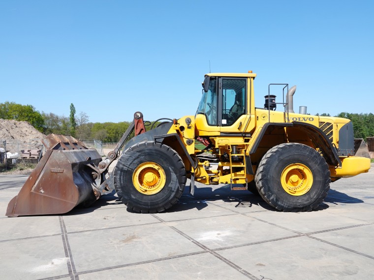 Volvo L220F - CDC Steering Wheel Loader | Boss Machinery