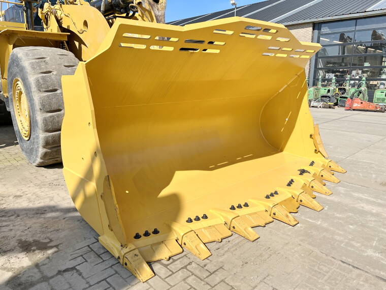 CAT 988K Bucket Dutch fabrication Hardox Bakken | Boss Machinery