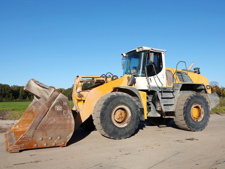 Liebherr L580 2plus2 Wheel Loader | Boss Machinery