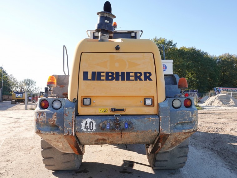 Liebherr L580 2plus2 Wiellader | Boss Machinery