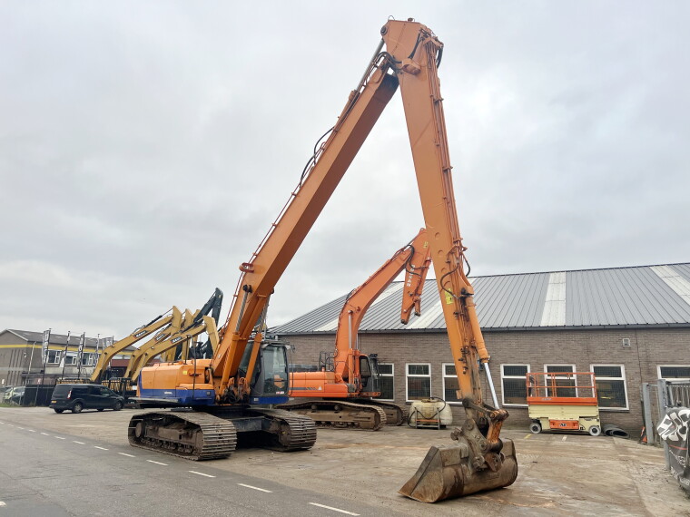 Hitachi ZX350LC-3 Excavator | Boss Machinery