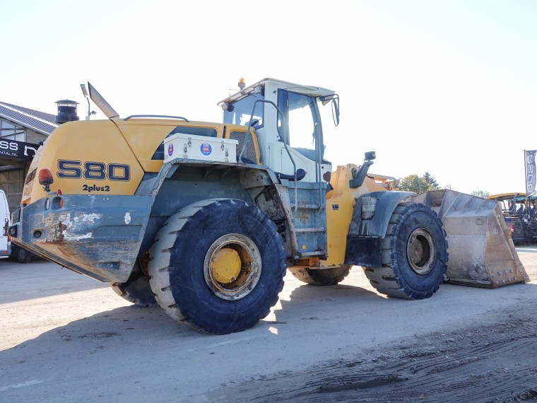 Liebherr L580 2plus2 Wiellader | Boss Machinery