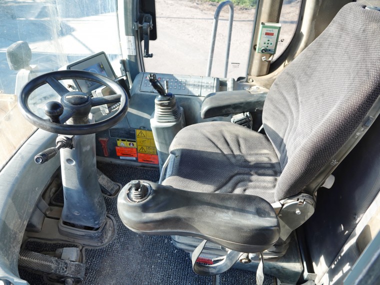 Liebherr L580 2plus2 Wheel Loader | Boss Machinery