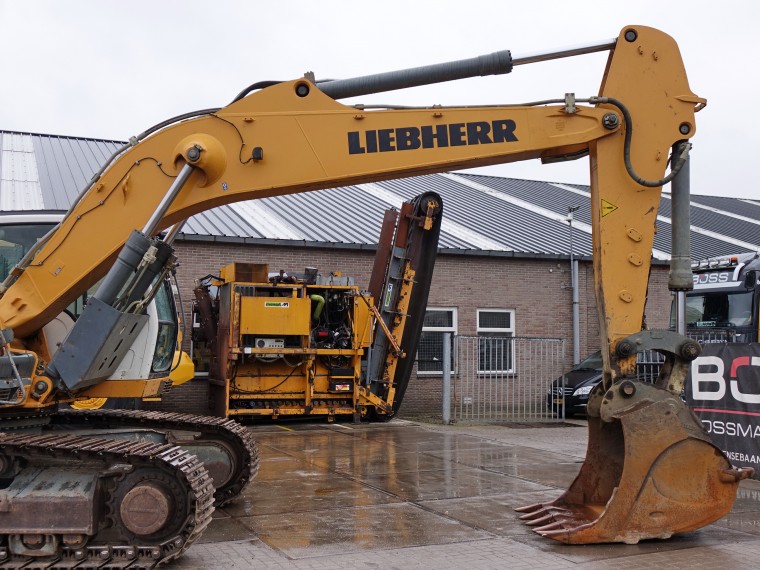 Liebherr R934C Excavator | Boss Machinery