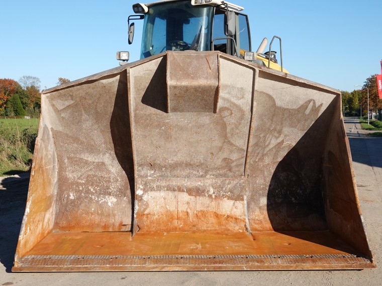 Liebherr L580 2plus2 Wheel Loader | Boss Machinery