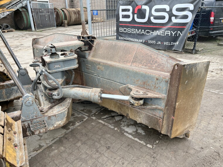 Liebherr PR724 XL Dozer | Boss Machinery