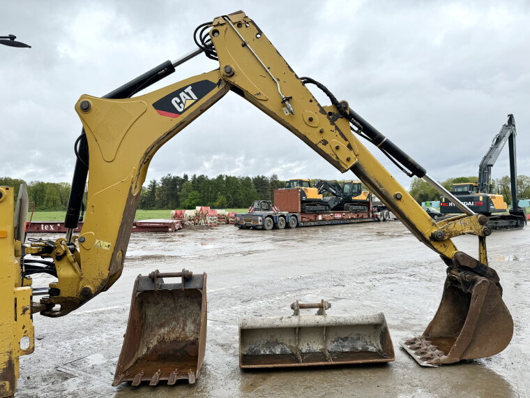 Caterpillar 434F Backhoe Loader | Boss Machinery