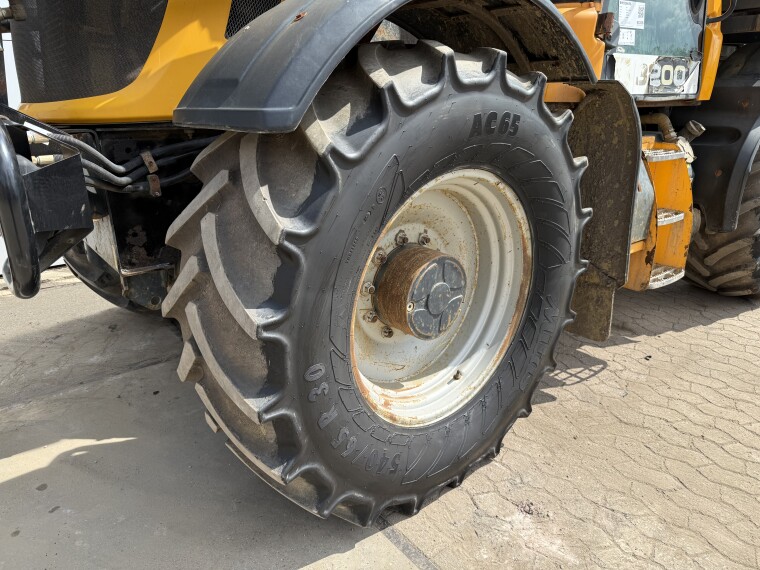 JCB Fastrac 3200 AWD Tractor | Boss Machinery