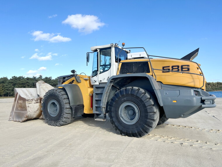 Liebherr L586 X POWER Wiellader | Boss Machinery