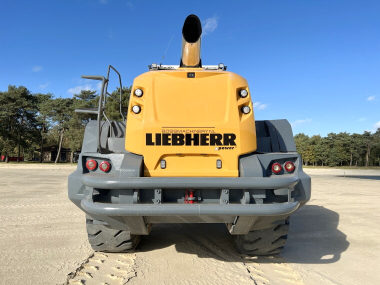 Liebherr L586 X POWER Wiellader | Boss Machinery