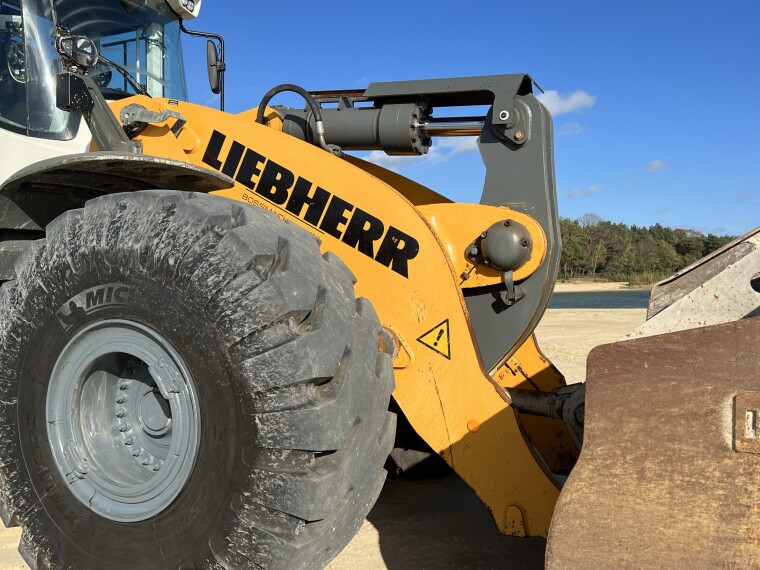 Liebherr L586 X POWER Wiellader | Boss Machinery