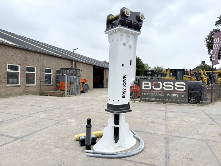 Maxx 3500 Hydraulic Breaker Excavator | Boss Machinery